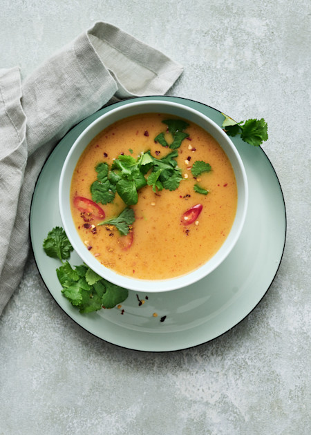 Cremet thaisuppe med kokosmælk og karry | REMA 1000