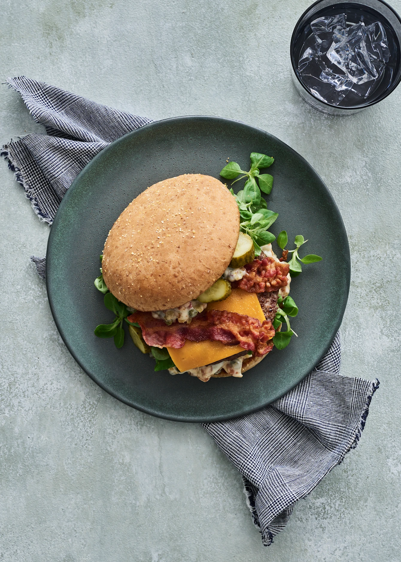 Burger med bacon og bacon-mayo | REMA 1000