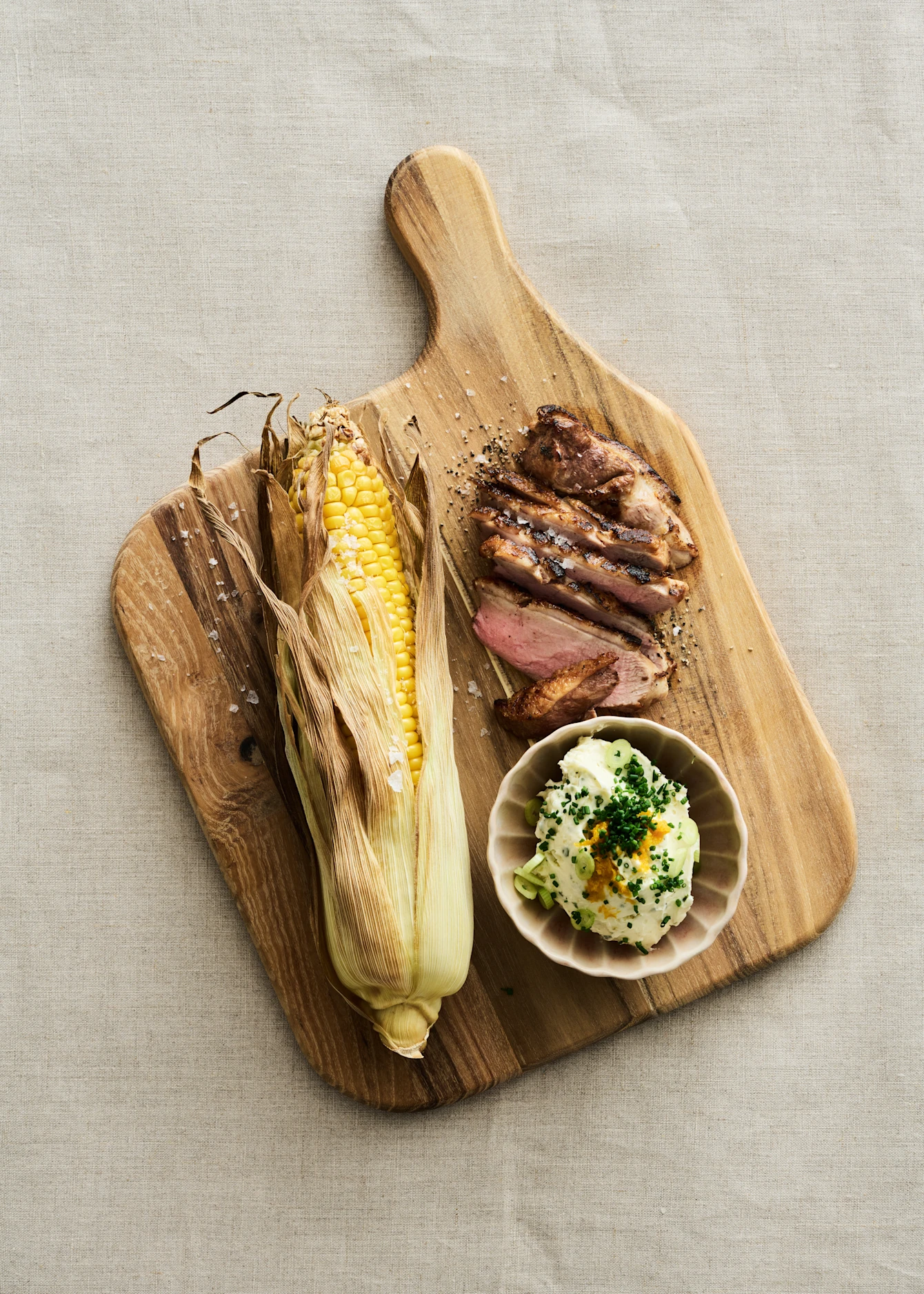 Andebryst med appelsinsmør og grillet majs | REMA 1000